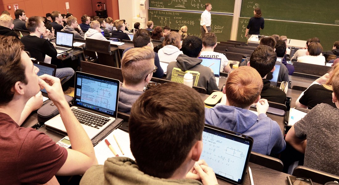 Erstsemesterinfos - Fakultät Elektro- und Informationstechnik - Ostfalia Hochschule für ...